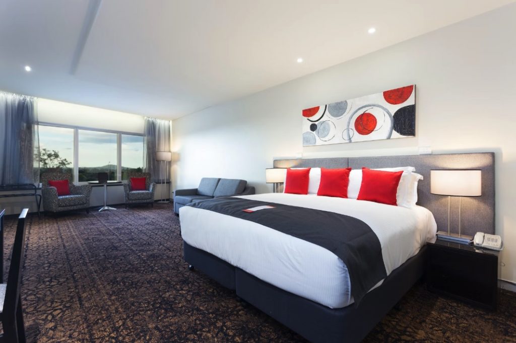 Brisbane Accommodation & Hotel Suites - The Calamvale Hotel
