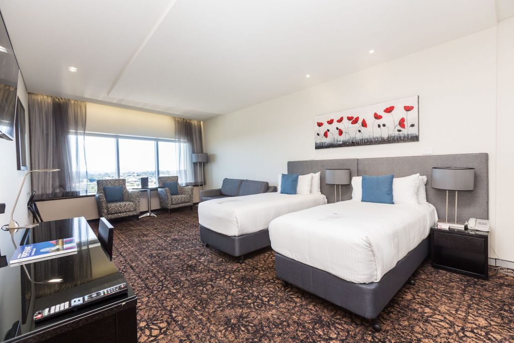 Brisbane Accommodation & Hotel Suites - The Calamvale Hotel
